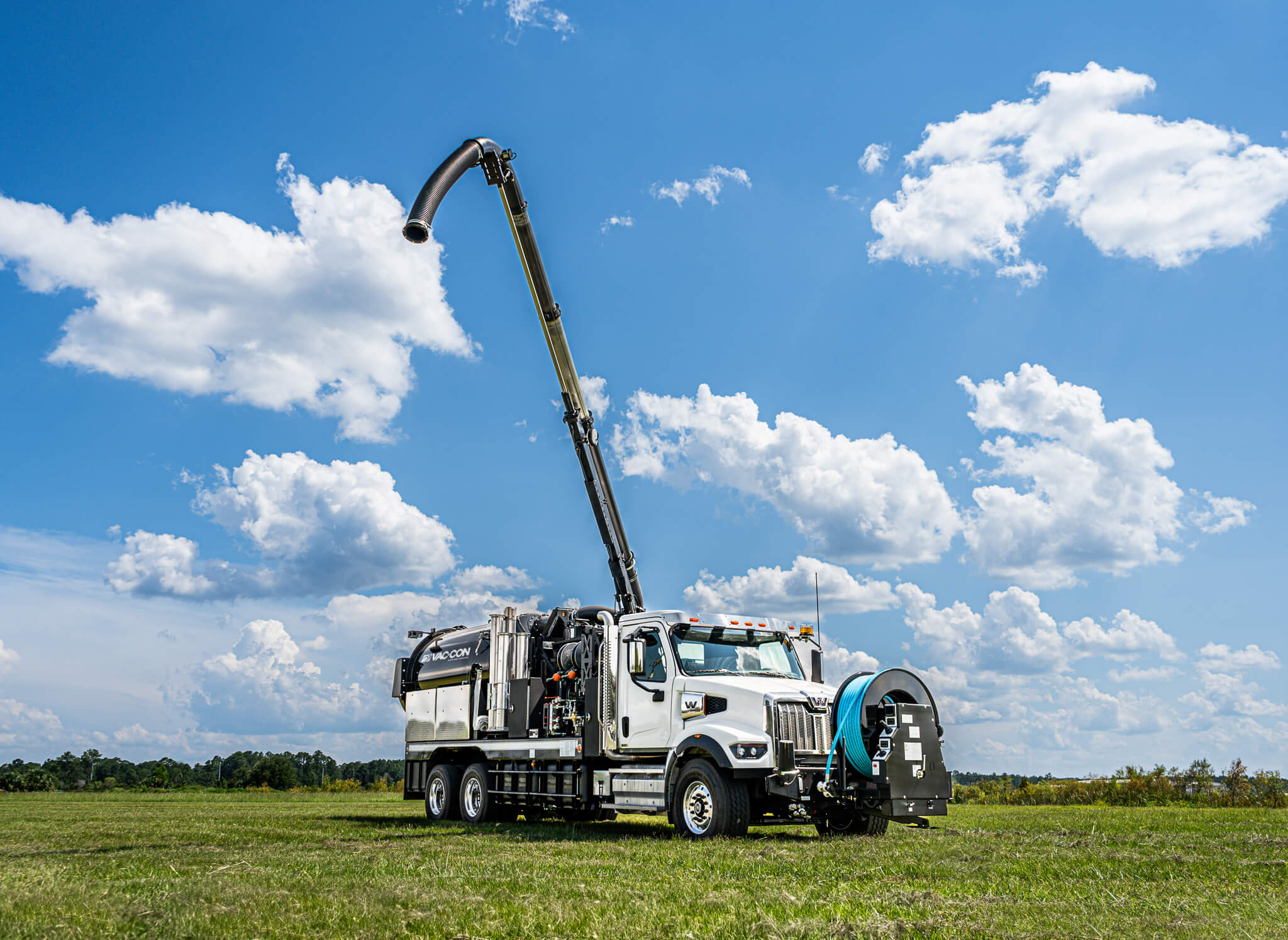 Titan Combination Vacuum Truck for Sewer Cleaning, Hydro-Excavation ...